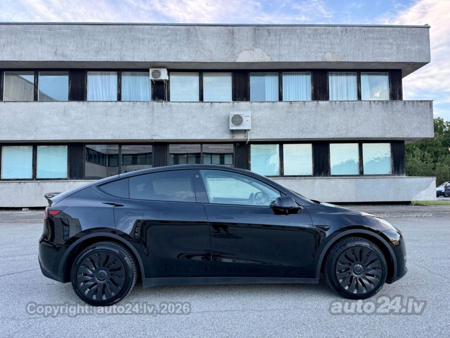 Melns Tesla Model Y 2023 Tallina, ar dzinēja tilpumu 0.00 L un nobraukumu 114 tūkst. km par 32900 €, foto 7 vietnē AUTOMOTO.COM.LV