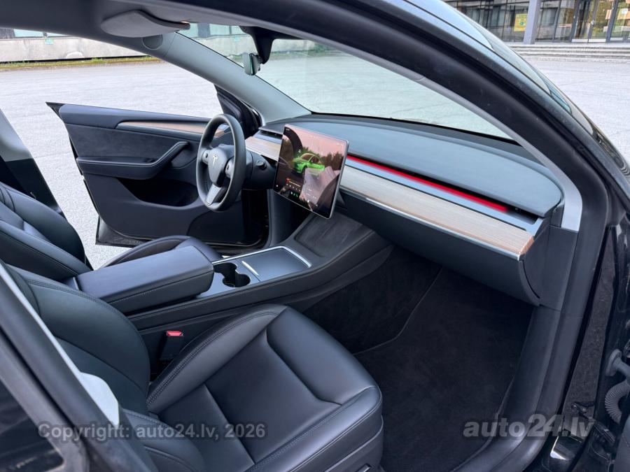 Melns Tesla Model Y 2023 Tallina, ar dzinēja tilpumu 0.00 L un nobraukumu 114 tūkst. km par 32900 €, foto 12 vietnē AUTOMOTO.COM.LV
