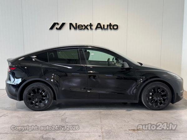 Melns Tesla Model Y 2023 Tartu, ar dzinēja tilpumu 0.00 L un nobraukumu 76 tūkst. km par 35990 €, foto 4 vietnē AUTOMOTO.COM.LV