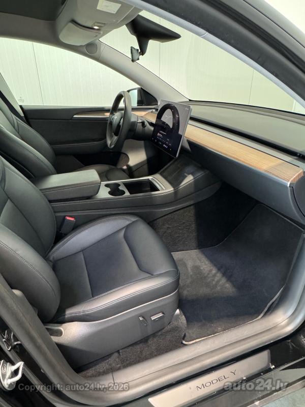 Melns Tesla Model Y 2023 Tartu, ar dzinēja tilpumu 0.00 L un nobraukumu 76 tūkst. km par 35990 €, foto 7 vietnē AUTOMOTO.COM.LV
