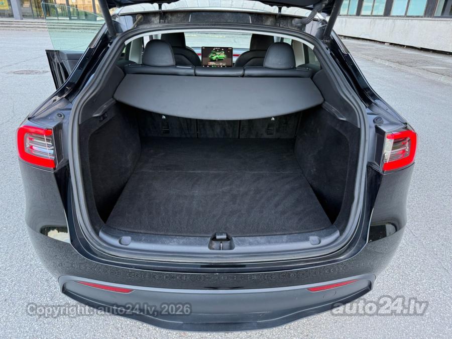 Melns Tesla Model Y 2023 Tallina, ar dzinēja tilpumu 0.00 L un nobraukumu 114 tūkst. km par 32900 €, foto 24 vietnē AUTOMOTO.COM.LV