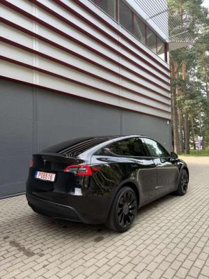 Melns Tesla Model Y 2023 Viļņa, ar dzinēja tilpumu 0.00 L un nobraukumu 66 tūkst. km par 32900 €, foto 4 vietnē AUTOMOTO.COM.LV