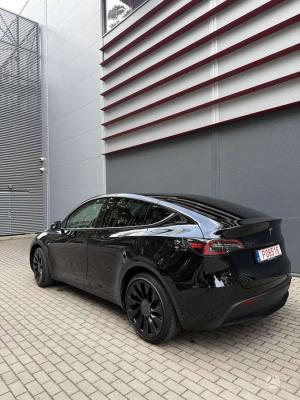 Melns Tesla Model Y 2023 Viļņa, ar dzinēja tilpumu 0.00 L un nobraukumu 66 tūkst. km par 32900 €, foto 5 vietnē AUTOMOTO.COM.LV