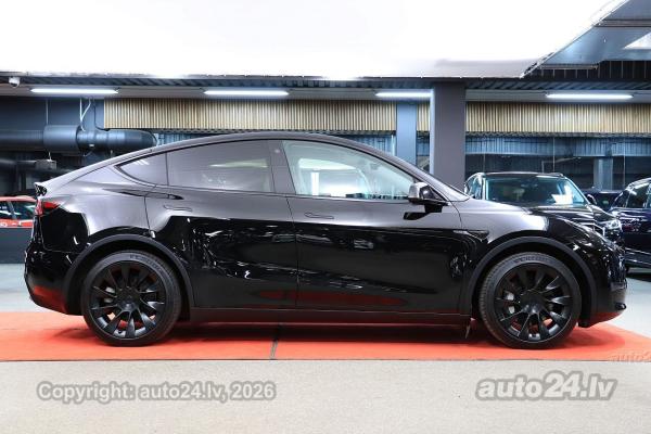 Tesla Model Y 2023 Tallina vietnē Melns Tesla Model Y 2023 Tallina, ar dzinēja tilpumu 0.00 L un nobraukumu 75 tūkst. km par 39995 €, foto 6 vietnē AUTOMOTO.COM.LV
