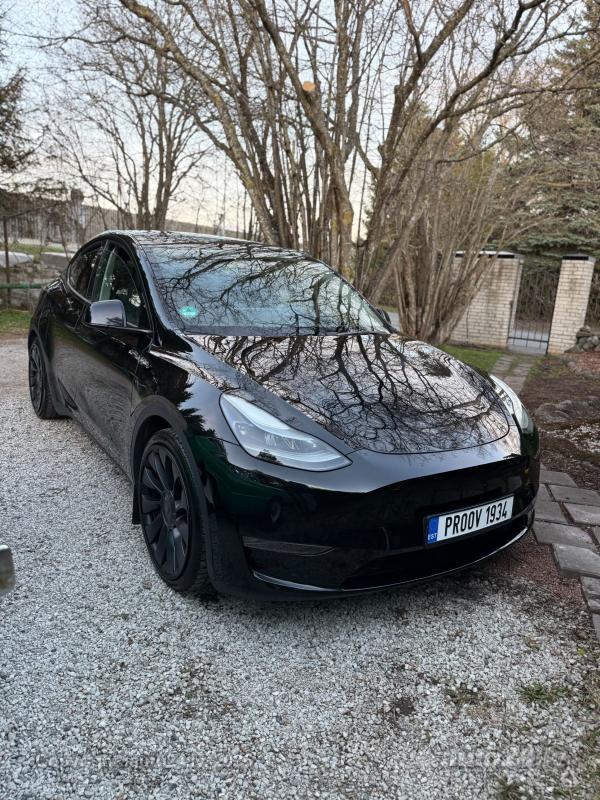 Tesla Model Y 2023 in Tallinn on AUTOMOTO.COM.LV Black Tesla Model Y 2023 in Tallinn, with an engine capacity of 0.00 L and mileage of 109 thousand km for 34800 €, photo 1 on AUTOMOTO.COM.LV