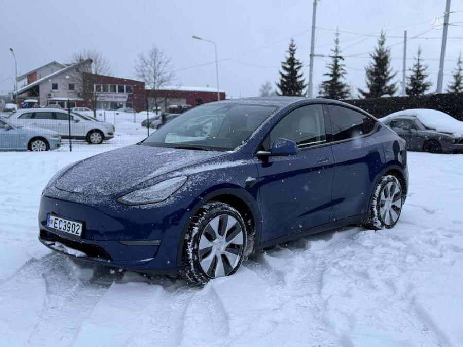 Blue Tesla Model Y 2020 in Kaunas, with an engine capacity of 0.00 L and mileage of 82 thousand km for 23000 €, photo 1 on AUTOMOTO.COM.LV