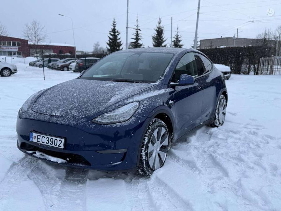 Blue Tesla Model Y 2020 in Kaunas, with an engine capacity of 0.00 L and mileage of 82 thousand km for 23000 €, photo 3 on AUTOMOTO.COM.LV