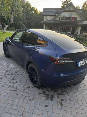 Zils Tesla Model Y 2021 Viļņa, ar dzinēja tilpumu 0.00 L un nobraukumu 68 tūkst. km par 25900 €, foto 4 vietnē AUTOMOTO.COM.LV