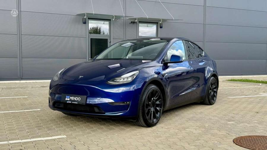 Blue Tesla Model Y 2021 in Vilnius, with an engine capacity of 0.00 L and mileage of 67 thousand km for 26990 €, photo 1 on AUTOMOTO.COM.LV
