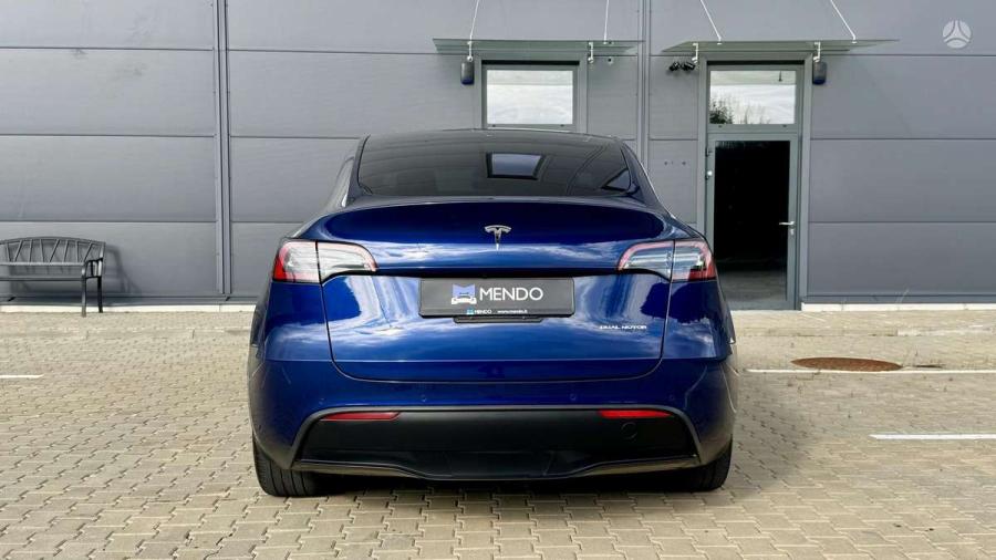 Blue Tesla Model Y 2021 in Vilnius, with an engine capacity of 0.00 L and mileage of 67 thousand km for 26990 €, photo 7 on AUTOMOTO.COM.LV