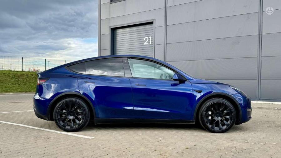Blue Tesla Model Y 2021 in Vilnius, with an engine capacity of 0.00 L and mileage of 67 thousand km for 26990 €, photo 8 on AUTOMOTO.COM.LV
