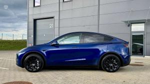 Blue Tesla Model Y 2021 in Vilnius, with an engine capacity of 0.00 L and mileage of 67 thousand km for 26990 €, photo 9 on AUTOMOTO.COM.LV