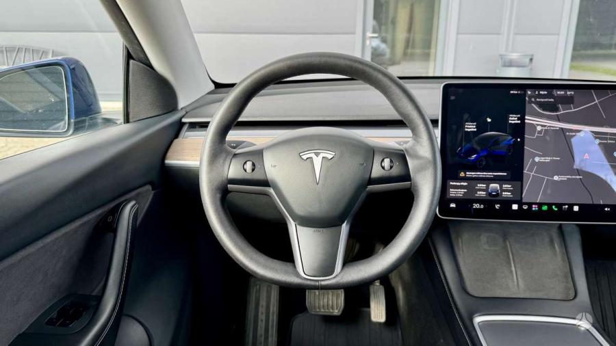 Blue Tesla Model Y 2021 in Vilnius, with an engine capacity of 0.00 L and mileage of 67 thousand km for 26990 €, photo 21 on AUTOMOTO.COM.LV