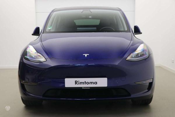 Blue Tesla Model Y 2023 in Vilnius, with an engine capacity of 0.00 L and mileage of 105 thousand km for 33490 €, photo 5 on AUTOMOTO.COM.LV