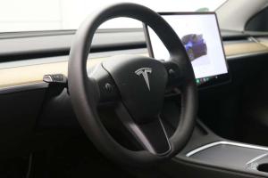 Синий Тесла Модель Y 2023 в Вильнюс, объемом двигателя 0.00 л и пробегом 105 тыс. км за 33490 €, фото 17 на AUTOMOTO.COM.LV