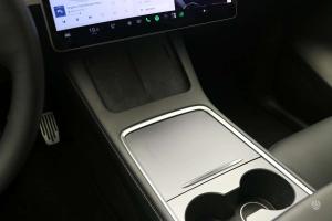 Синий Тесла Модель Y 2023 в Вильнюс, объемом двигателя 0.00 л и пробегом 105 тыс. км за 33490 €, фото 27 на AUTOMOTO.COM.LV