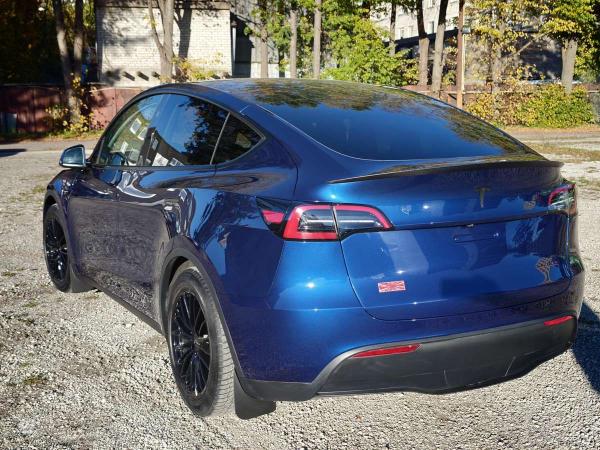 Zils Tesla Model Y 2024 Tallina, ar dzinēja tilpumu 0.00 L un nobraukumu 52 tūkst. km par 37500 €, foto 5 vietnē AUTOMOTO.COM.LV