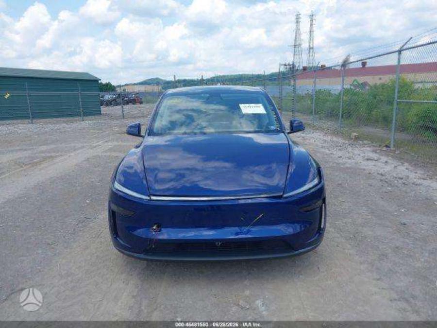 Blue Tesla Model Y 2026 in Klaipeda, with an engine capacity of 0.00 L and mileage of 22 thousand km for 17900 €, photo 3 on AUTOMOTO.COM.LV