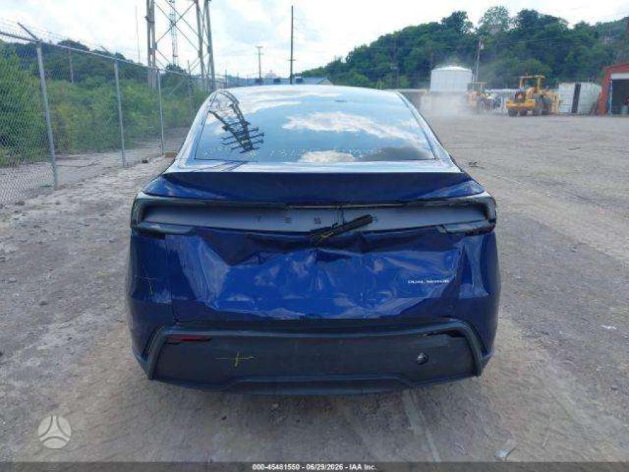 Blue Tesla Model Y 2026 in Klaipeda, with an engine capacity of 0.00 L and mileage of 22 thousand km for 17900 €, photo 6 on AUTOMOTO.COM.LV