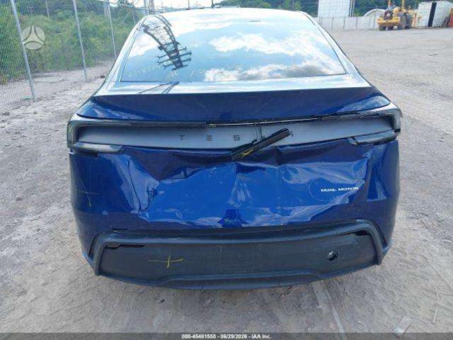 Blue Tesla Model Y 2026 in Klaipeda, with an engine capacity of 0.00 L and mileage of 22 thousand km for 17900 €, photo 8 on AUTOMOTO.COM.LV