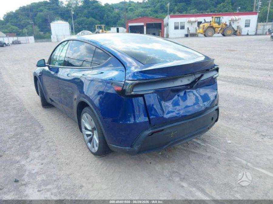 Blue Tesla Model Y 2026 in Klaipeda, with an engine capacity of 0.00 L and mileage of 22 thousand km for 17900 €, photo 10 on AUTOMOTO.COM.LV