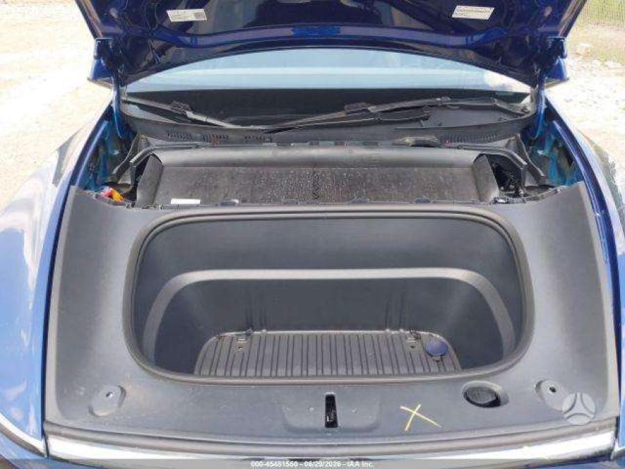 Blue Tesla Model Y 2026 in Klaipeda, with an engine capacity of 0.00 L and mileage of 22 thousand km for 17900 €, photo 12 on AUTOMOTO.COM.LV