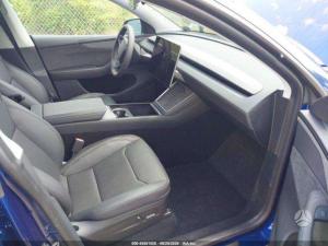 Blue Tesla Model Y 2026 in Klaipeda, with an engine capacity of 0.00 L and mileage of 22 thousand km for 17900 €, photo 16 on AUTOMOTO.COM.LV
