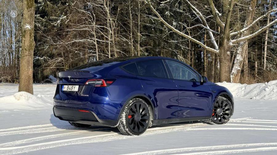 Zils Tesla Model Y 2022 Kauņa, ar dzinēja tilpumu 0.00 L un nobraukumu 98 tūkst. km par 25500 €, foto 2 vietnē AUTOMOTO.COM.LV
