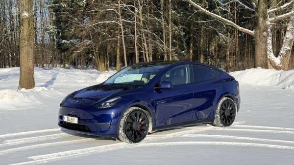 Zils Tesla Model Y 2022 Kauņa, ar dzinēja tilpumu 0.00 L un nobraukumu 98 tūkst. km par 25500 €, foto 4 vietnē AUTOMOTO.COM.LV