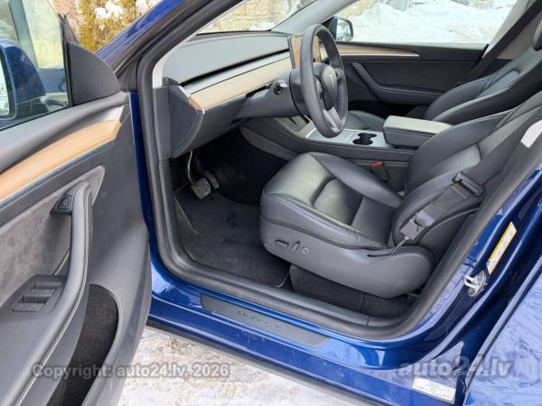 Zils Tesla Model Y 2022 Tallina, ar dzinēja tilpumu 0.00 L un nobraukumu 55 tūkst. km par 33990 €, foto 3 vietnē AUTOMOTO.COM.LV