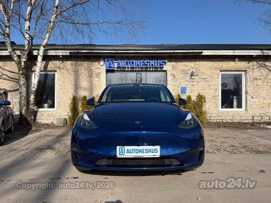 Blue Tesla Model Y 2022 in Tallinn, with an engine capacity of 0.00 L and mileage of 55 thousand km for 33990 €, photo 9 on AUTOMOTO.COM.LV