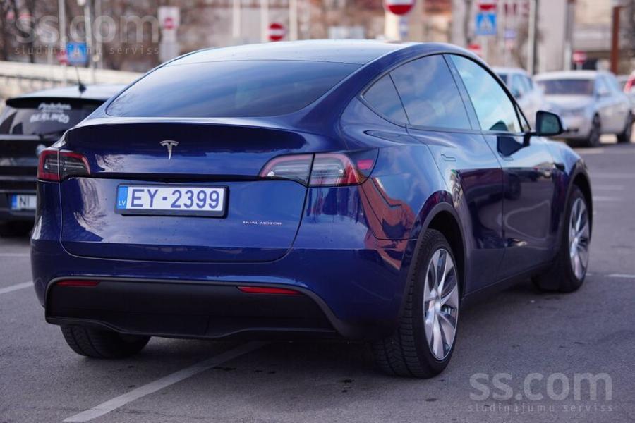 Blue Tesla Model Y 2022 in Riga, with an engine capacity of 0.00 L and mileage of 72 thousand km for 31999 €, photo 10 on AUTOMOTO.COM.LV