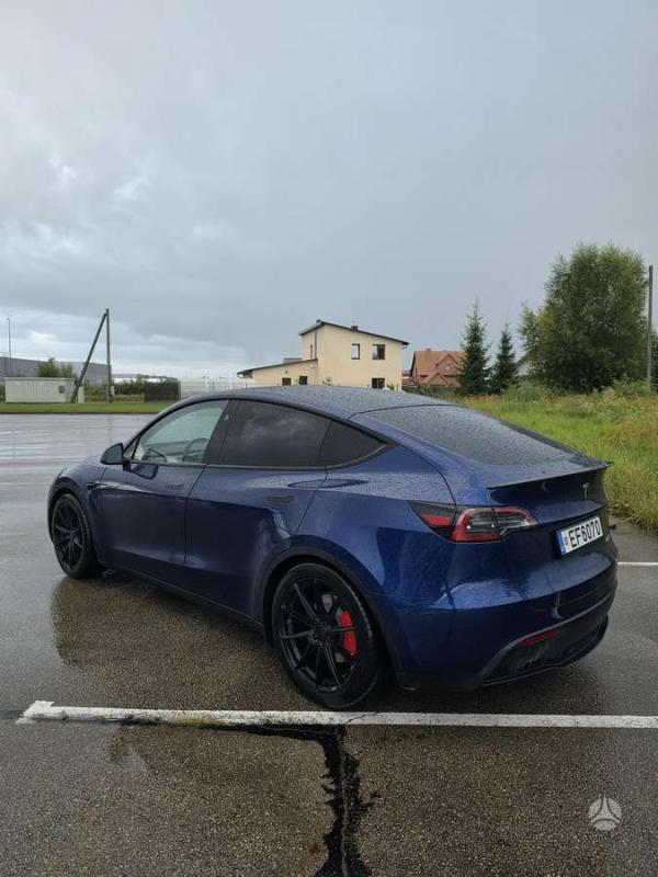 Zils Tesla Model Y 2023 Panevēža, ar dzinēja tilpumu 0.00 L un nobraukumu 43 tūkst. km par 25000 €, foto 1 vietnē AUTOMOTO.COM.LV