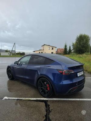 Zils Tesla Model Y 2023 Panevēža, ar dzinēja tilpumu 0.00 L un nobraukumu 43 tūkst. km par 25000 €, foto  vietnē AUTOMOTO.COM.LV