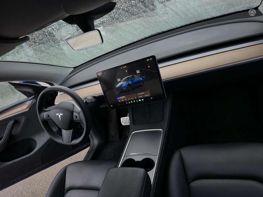 Zils Tesla Model Y 2023 Panevēža, ar dzinēja tilpumu 0.00 L un nobraukumu 43 tūkst. km par 25000 €, foto 9 vietnē AUTOMOTO.COM.LV