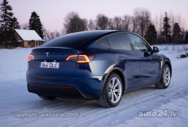 Zils Tesla Model Y 2024 Pērnava, ar dzinēja tilpumu 0.00 L un nobraukumu 19 tūkst. km par 31990 €, foto 6 vietnē AUTOMOTO.COM.LV