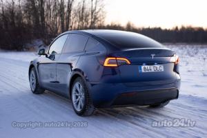 Zils Tesla Model Y 2024 Pērnava, ar dzinēja tilpumu 0.00 L un nobraukumu 19 tūkst. km par 31990 €, foto 4 vietnē AUTOMOTO.COM.LV