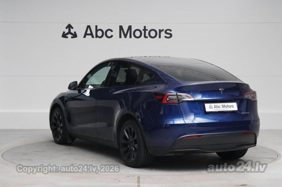 Blue Tesla Model Y 2024 in Tallinn, with an engine capacity of 0.00 L and mileage of 50 thousand km for 42990 €, photo 7 on AUTOMOTO.COM.LV