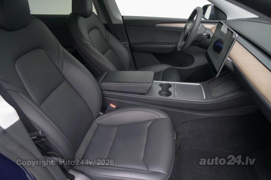 Blue Tesla Model Y 2024 in Tallinn, with an engine capacity of 0.00 L and mileage of 50 thousand km for 42990 €, photo 9 on AUTOMOTO.COM.LV