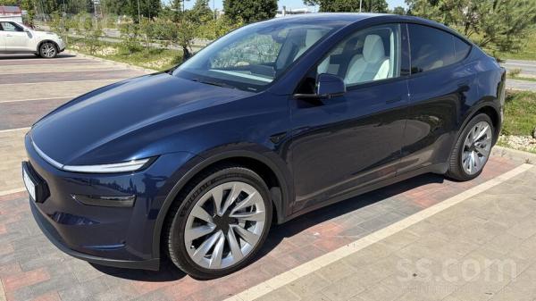 Zils Tesla Model Y 2026 Rīga, ar dzinēja tilpumu 0.00 L un nobraukumu 20 tūkst. km par 57000 €, foto 1 vietnē AUTOMOTO.COM.LV