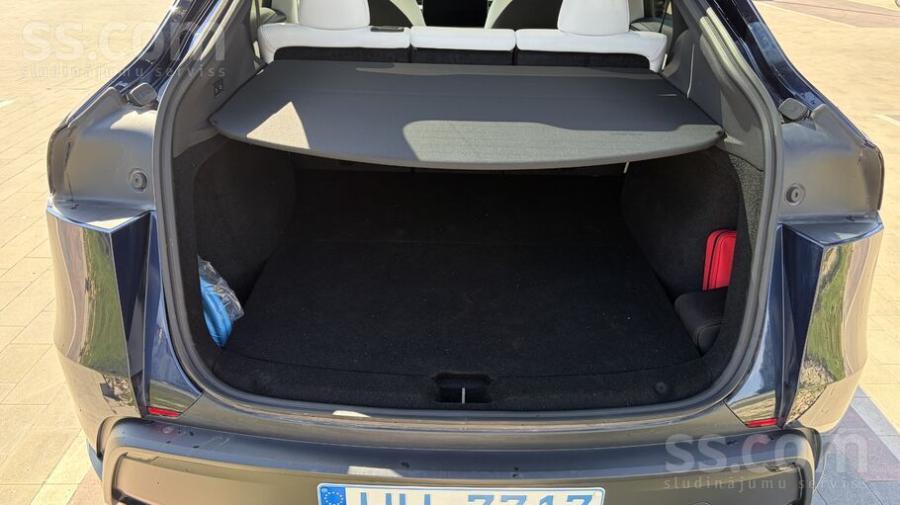 Blue Tesla Model Y 2026 in Riga, with an engine capacity of 0.00 L and mileage of 20 thousand km for 57000 €, photo 12 on AUTOMOTO.COM.LV