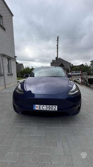 Blue Tesla Model Y 2020 in Kaunas, with an engine capacity of 0.00 L and mileage of 110 thousand km for 21000 €, photo 3 on AUTOMOTO.COM.LV