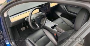 Blue Tesla Model Y 2022 in Tartu, with an engine capacity of 0.00 L and mileage of 107 thousand km for 32900 €, photo 19 on AUTOMOTO.COM.LV
