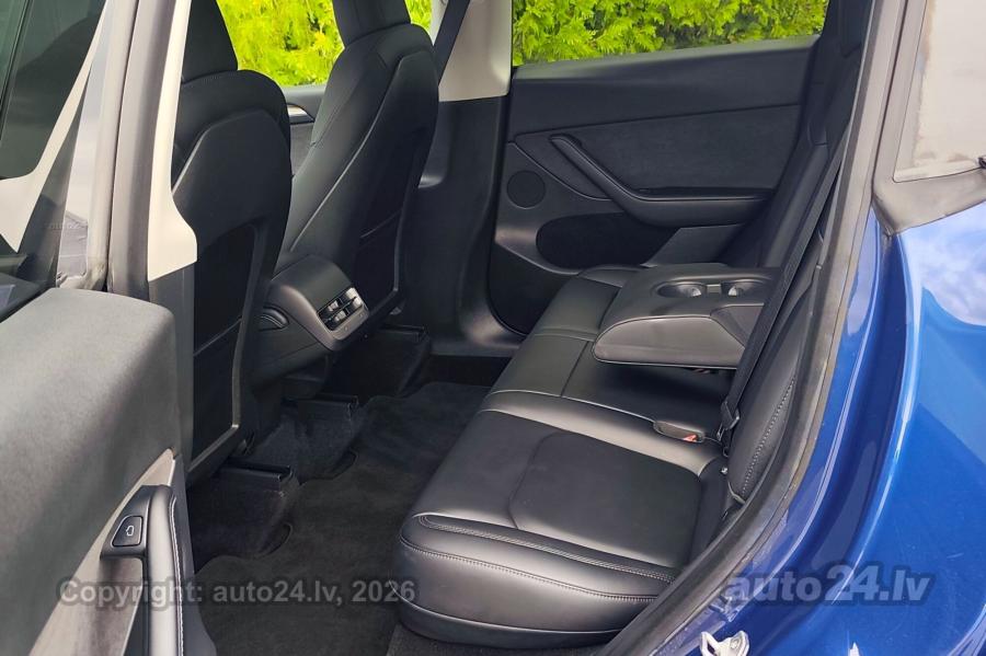 Blue Tesla Model Y 2022 in Tartu, with an engine capacity of 0.00 L and mileage of 107 thousand km for 32900 €, photo 27 on AUTOMOTO.COM.LV