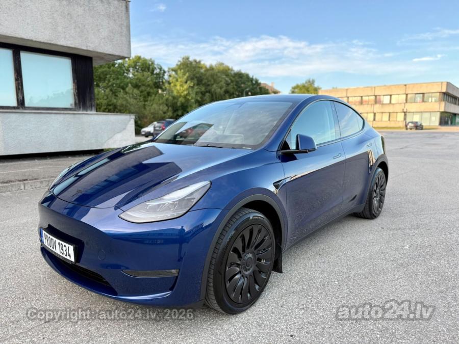 Blue Tesla Model Y 2023 in Tallinn, with an engine capacity of 0.00 L and mileage of 105 thousand km for 33800 €, photo 4 on AUTOMOTO.COM.LV