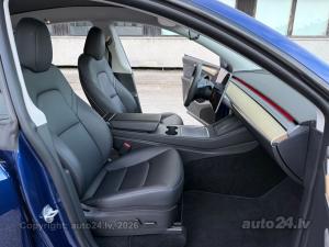 Blue Tesla Model Y 2023 in Tallinn, with an engine capacity of 0.00 L and mileage of 105 thousand km for 33800 €, photo 15 on AUTOMOTO.COM.LV