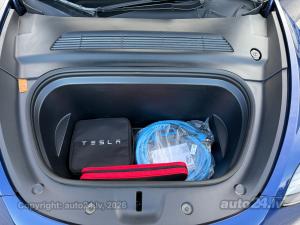 Blue Tesla Model Y 2023 in Tallinn, with an engine capacity of 0.00 L and mileage of 105 thousand km for 33800 €, photo 24 on AUTOMOTO.COM.LV