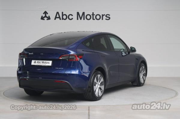 Blue Tesla Model Y 2024 in Tallinn, with an engine capacity of 0.00 L and mileage of 54 thousand km for 41990 €, photo 4 on AUTOMOTO.COM.LV