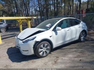 Tesla Model Y 2021 Klaipėda, ar dzinēja tilpumu 0.00 L un nobraukumu 0 tūkst. km par 8700 €, foto 3 vietnē AUTOMOTO.COM.LV