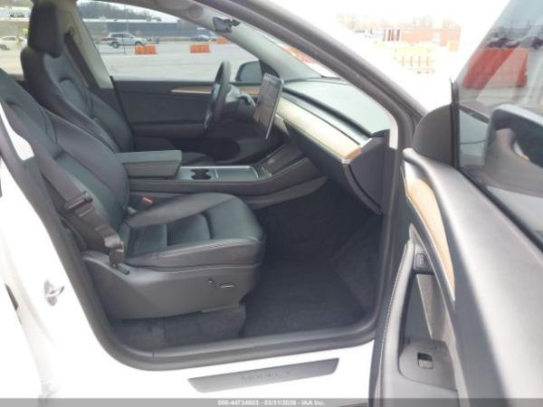 Tesla Model Y 2023 Klaipėda, ar dzinēja tilpumu 0.00 L un nobraukumu 0 tūkst. km par 10000 €, foto 5 vietnē AUTOMOTO.COM.LV